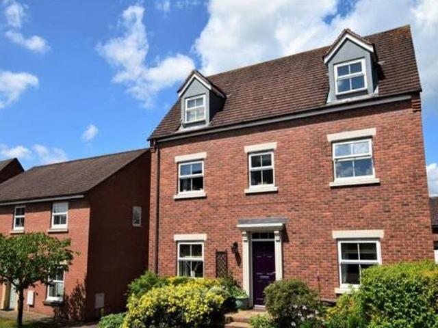 4 Bedroom Detached House For Sale In Ravenstone
