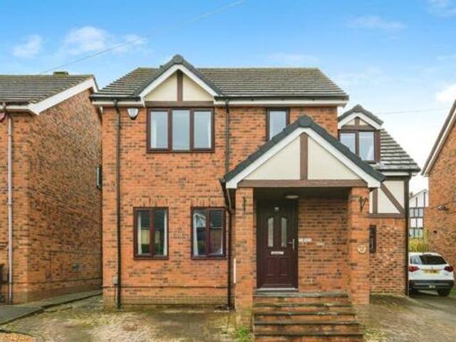 4 Bedroom Detached House For Sale In Rawdon