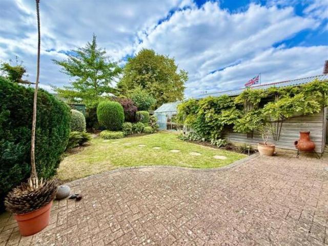4 bedroom detached house for sale in Rawston Close, Swindon, SN3