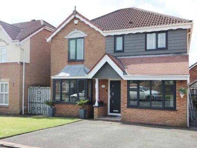 4 Bedroom Detached House For Sale In Radcliffe