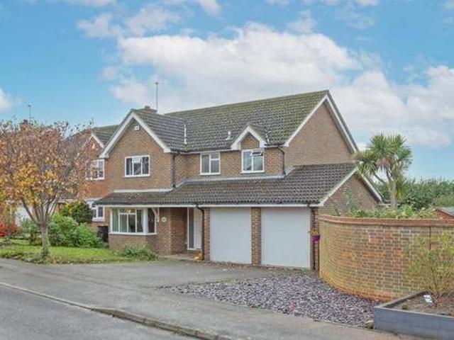 4 bedroom detached house for sale in Ragstone Court Ditton Aylesford Kent ME20
