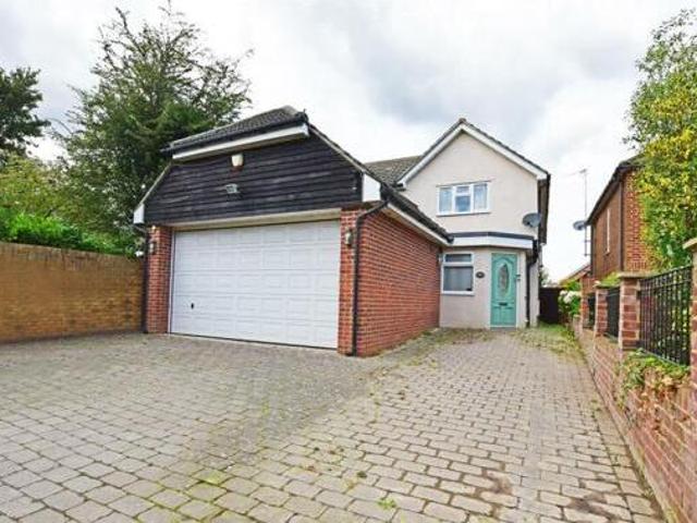 4 Bedroom Detached House For Sale In Rainham