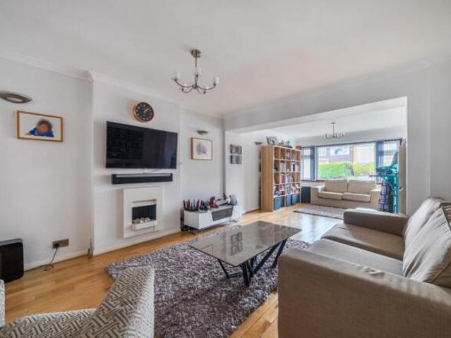 4 bedroom detached house for sale in Rambler Close, Taplow, Maidenhead, Buckinghamshire, SL6