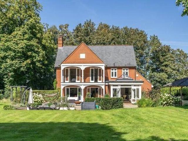 4 Bedroom Detached House For Sale In Ranmore
