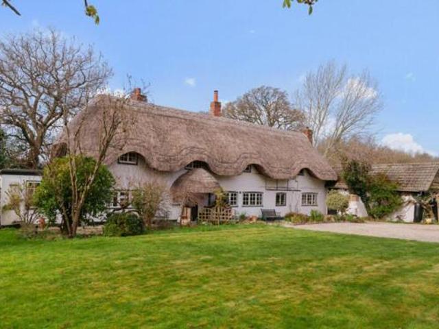 4 Bedroom Detached House For Sale In Reading, Berkshire