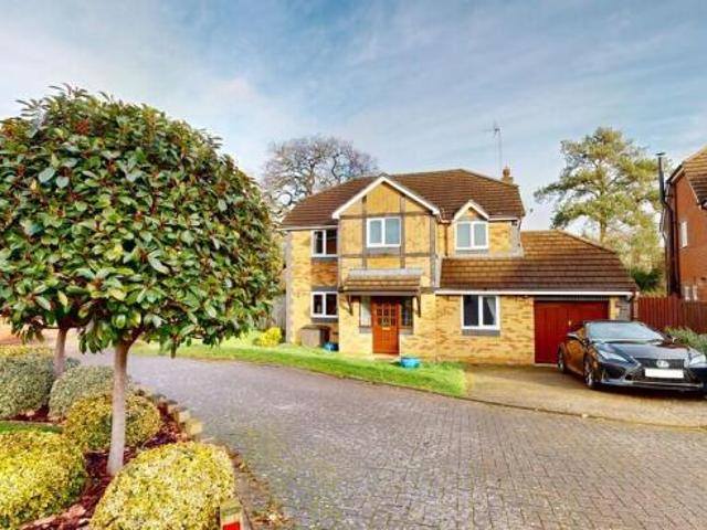 4 bedroom detached house for sale in Redgrove Park, GL51