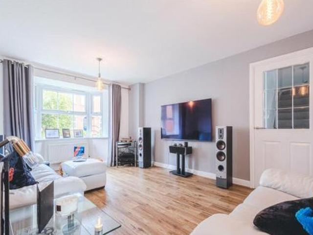 4 Bedroom Detached House For Sale In Redhouse, Swindon