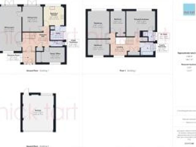 4 bedroom detached house for sale in Redmoor Gardens, Penn, Wolverhampton, WV4