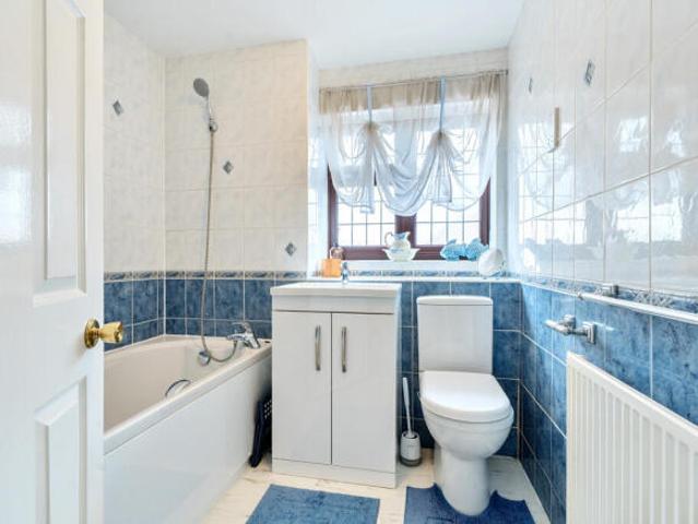 4 bedroom detached house for sale in Regent Close, St. Albans, AL4