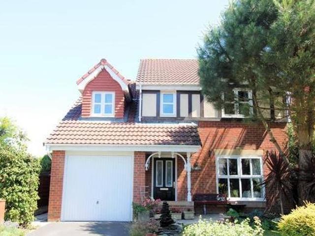 4 bedroom detached house for sale in Regency Gardens Blackpool FY2 FY2