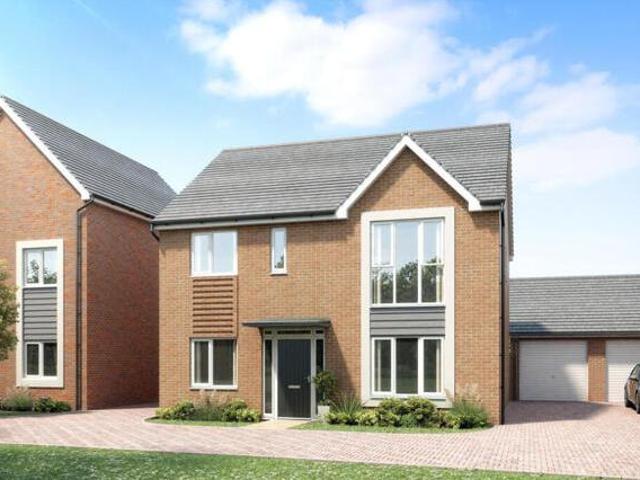 4 Bedroom Detached House For Sale In Rh10 3yr