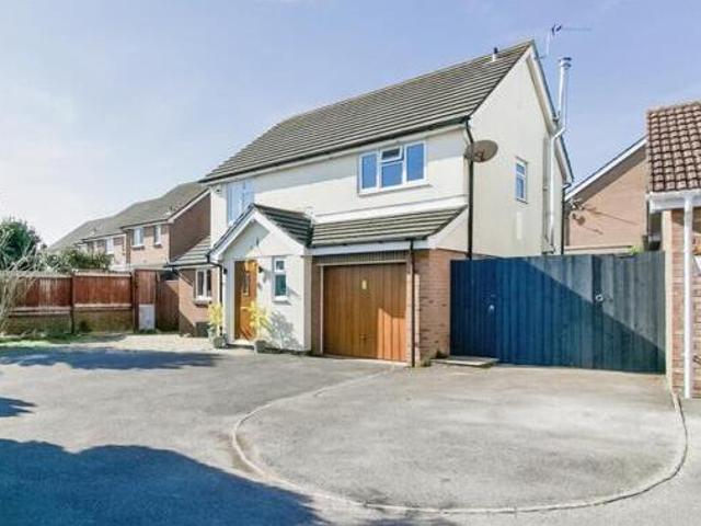 4 Bedroom Detached House For Sale In Rhoose