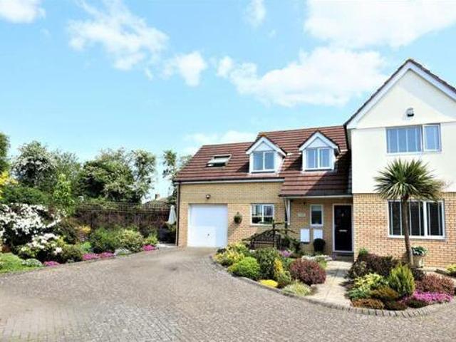 4 Bedroom Detached House For Sale In Rhoose