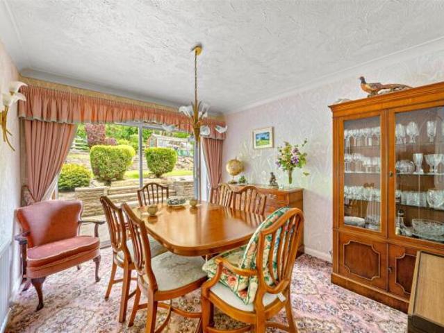4 bedroom detached house for sale in Riverside Drive, Otley, LS21