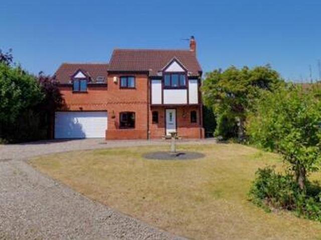 4 Bedroom Detached House For Sale In Riccall, York