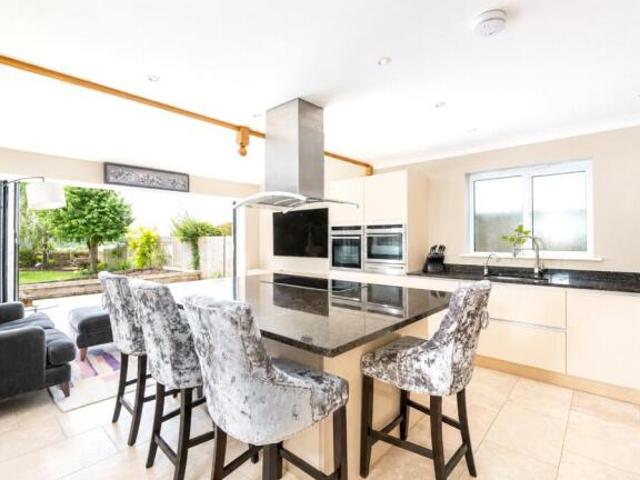 4 bedroom detached house for sale in Ridgeway, Weston Favell, Northamptonshire, NN3