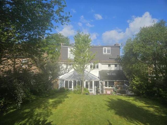 4 bedroom detached house for sale in Ridgeside Avenue, Patcham, Brighton, BN1