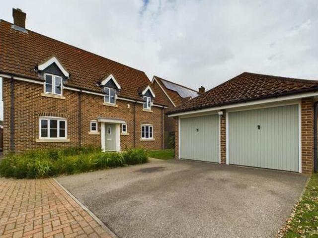 4 Bedroom Detached House For Sale In Ringshall