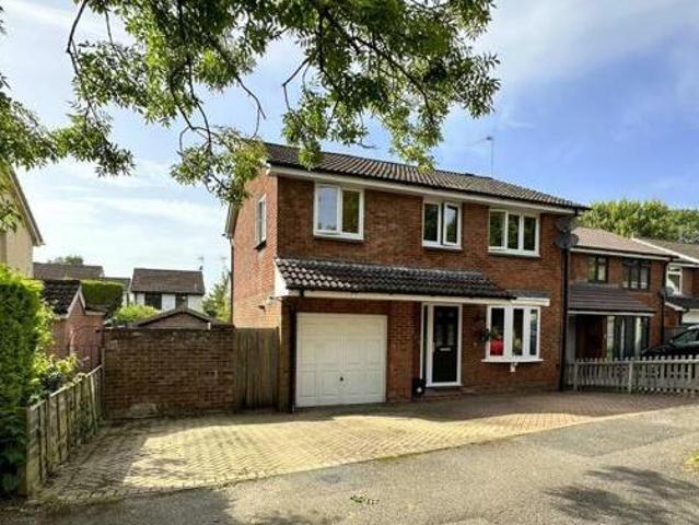 4 Bedroom Detached House For Sale In Ringwood