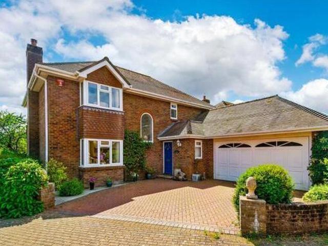 4 Bedroom Detached House For Sale In Ringwood, Hampshire
