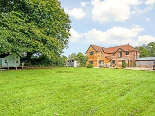 4 Bedroom Detached House For Sale In Ringwood, Hampshire