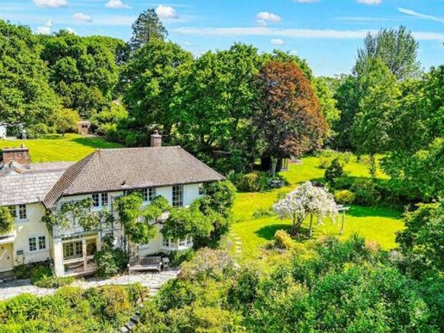 4 Bedroom Detached House For Sale In Ringwood, Hampshire