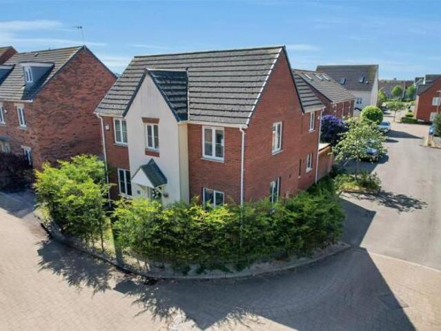 4 bedroom detached house for sale in Ripley Road, Broughton, Milton Keynes, MK10