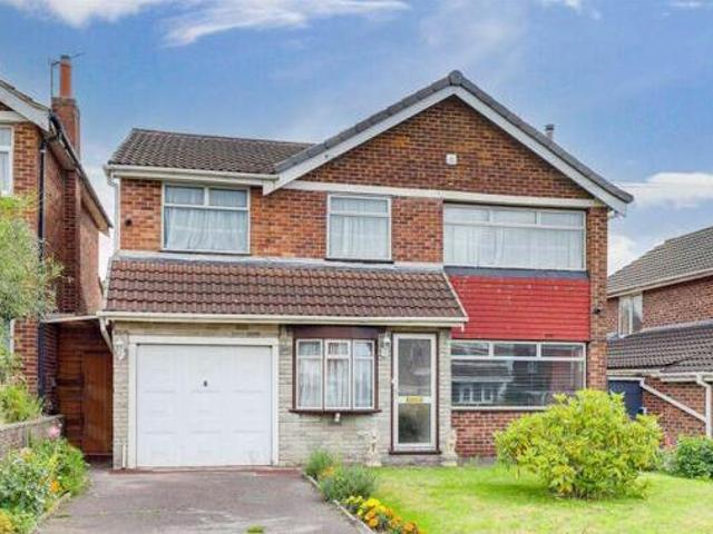 4 Bedroom Detached House For Sale In Rise Park, Nottinghamshire