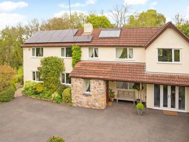 4 Bedroom Detached House For Sale In Rudgeway, Bristol