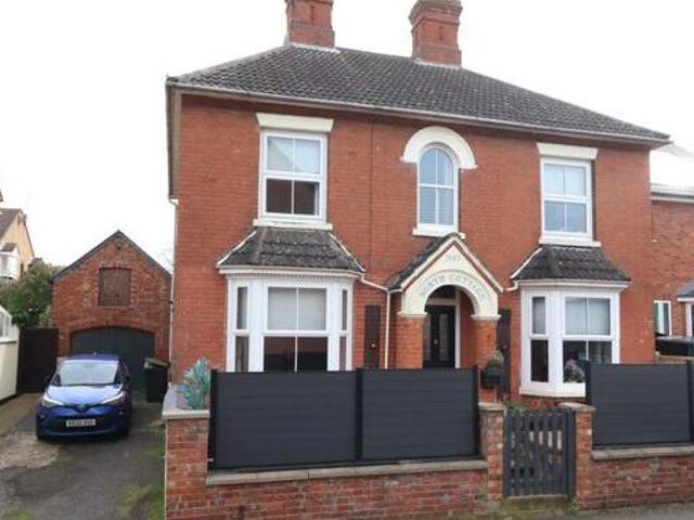 4 Bedroom Detached House For Sale In Rushden