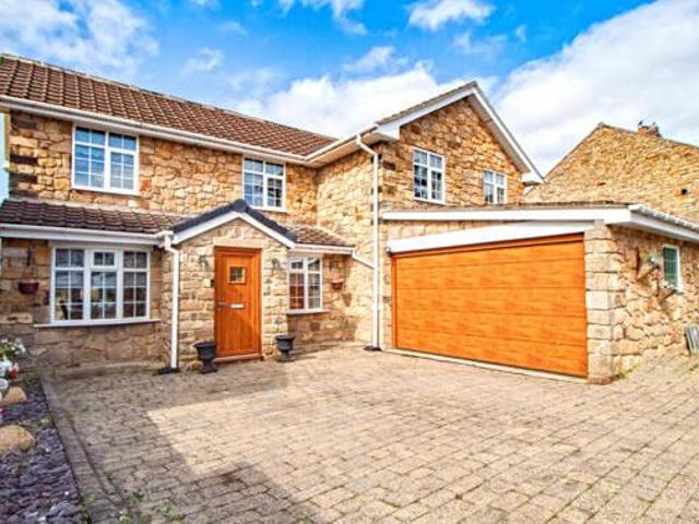 4 Bedroom Detached House For Sale In Ryton, Tyne And Wear