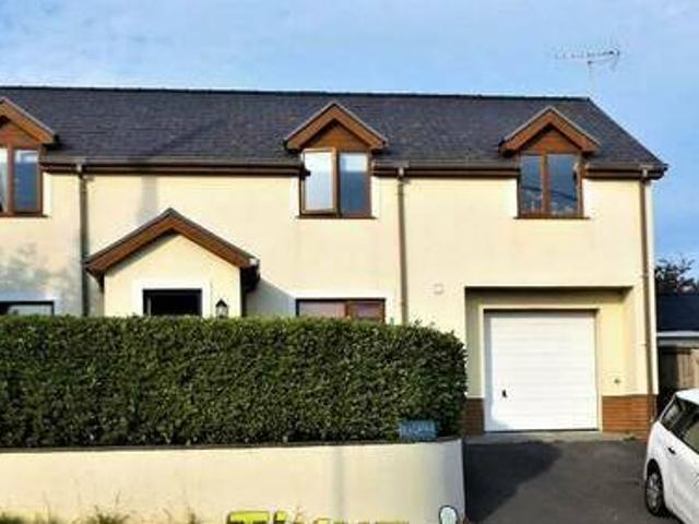 4 bedroom detached house for sale in Ryelands Lane Kilgetty SA68