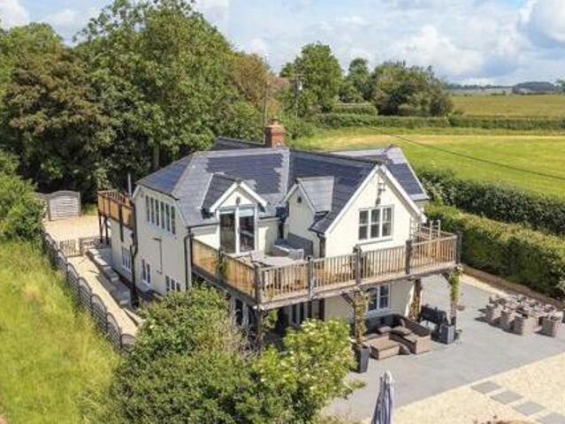 4 Bedroom Detached House For Sale In Woburn