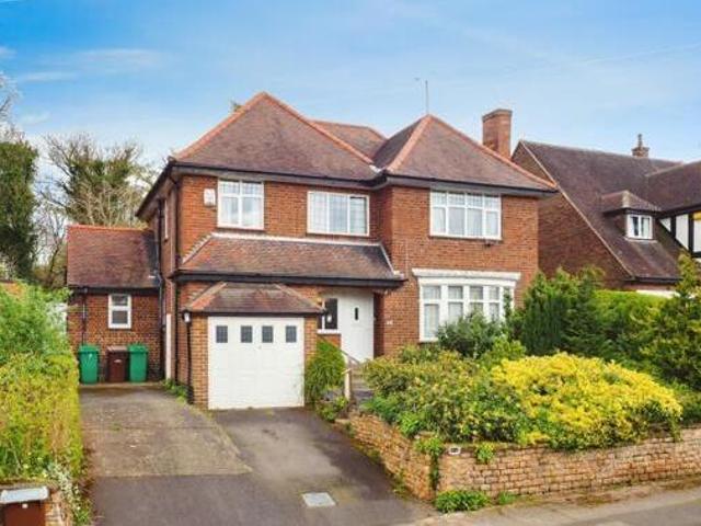 4 Bedroom Detached House For Sale In Wollaton, Nottingham