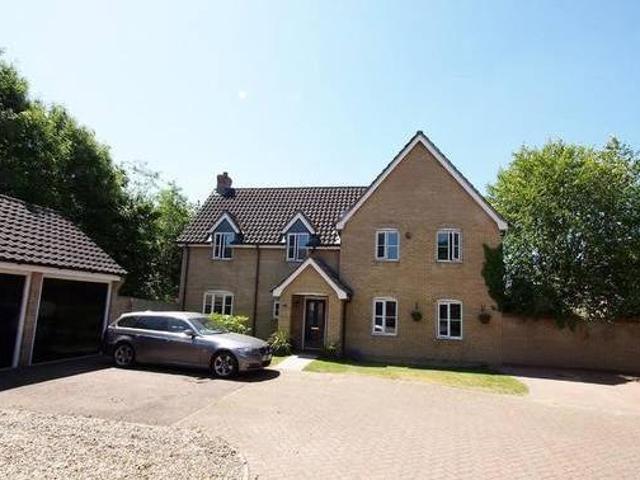 4 bedroom detached house for sale in Wood Avens Way Wymondham NR18