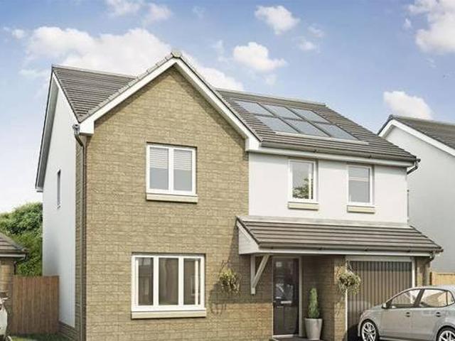 4 bedroom detached house for sale in Wood Farm Kilwinning KA13 7PU KA13