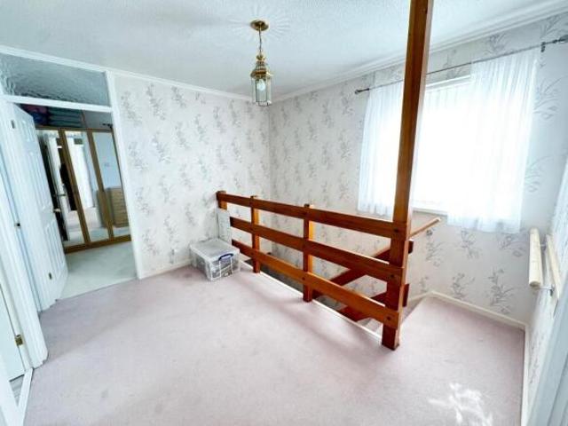 4 bedroom detached house for sale in Woodmere Croft, Kempshott, Basingstoke, RG22