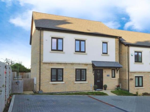 4 bedroom detached house for sale in Woodall Way, Killamarsh, Sheffield, S21