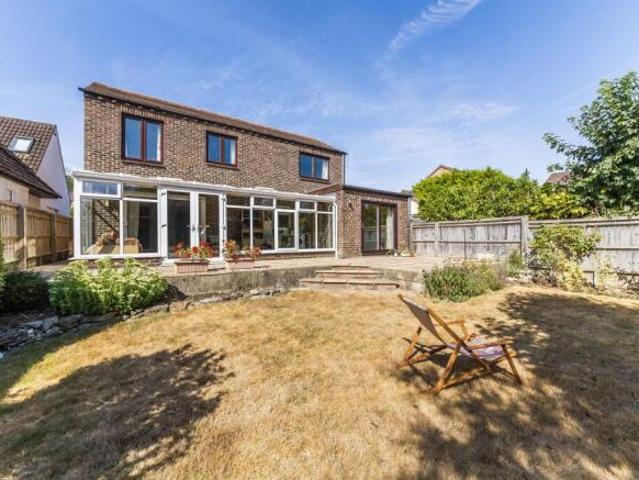 4 bedroom detached house for sale in Woodcroft, Kennington, OX1