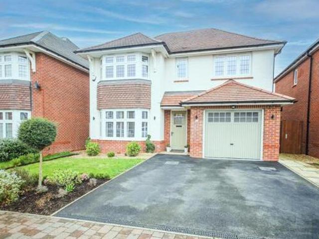 4 Bedroom Detached House For Sale In Woodford