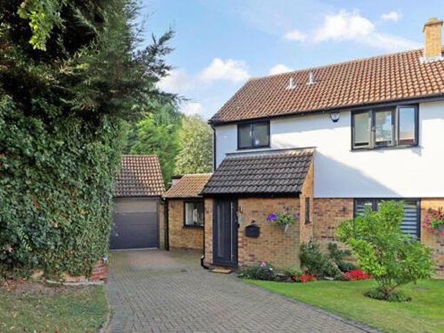4 Bedroom Detached House For Sale In Woodford Green, Essex