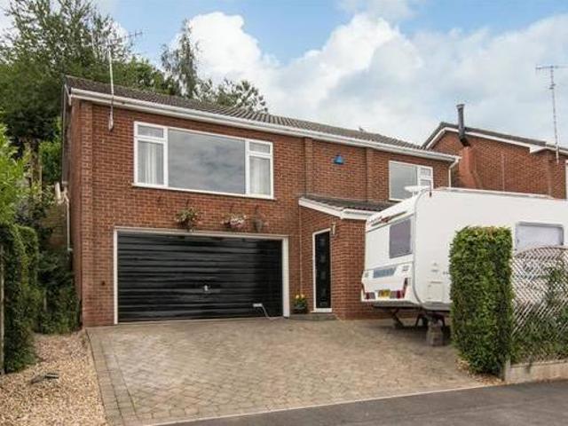 4 bedroom detached house for sale in Woodland Close RadcliffeOnTrent Nottingham NG12