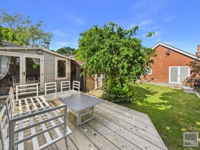 4 bedroom detached house for sale in Woodlands Road, New Costessey, NR5