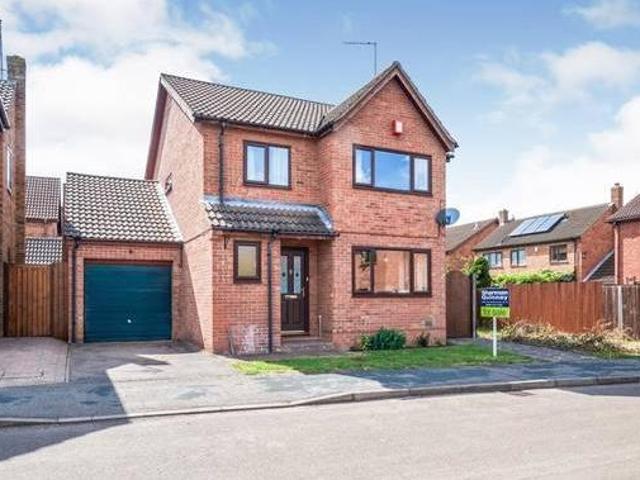 4 bedroom detached house for sale in Woodlands Warboys Huntingdon PE28