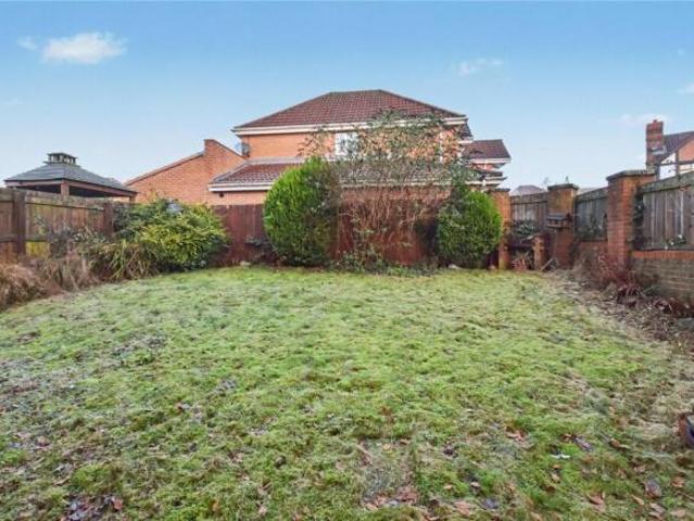 4 bedroom detached house for sale in Woodlea Drive, Meanwood, Leeds, LS6