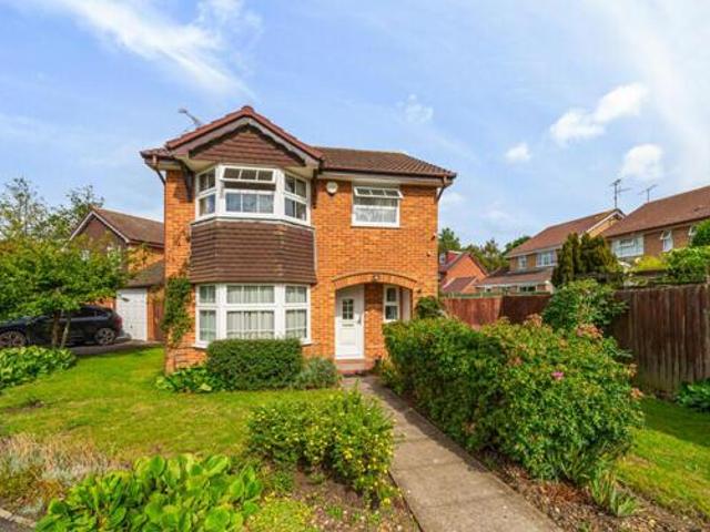 4 Bedroom Detached House For Sale In Woodley