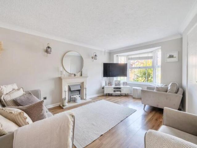 4 bedroom detached house for sale in Woodperry Avenue, Solihull, West Midlands, B91