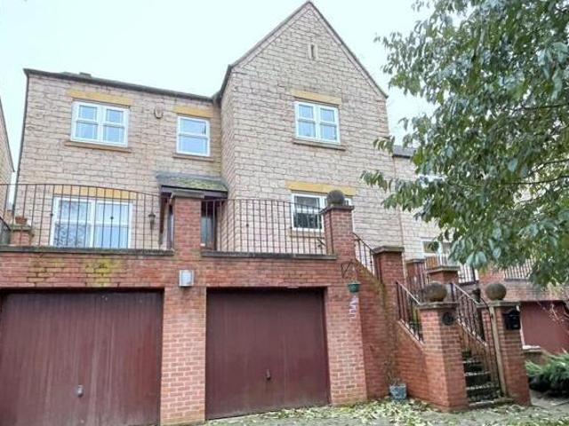 4 Bedroom Detached House For Sale In Woodville, Swadlincote