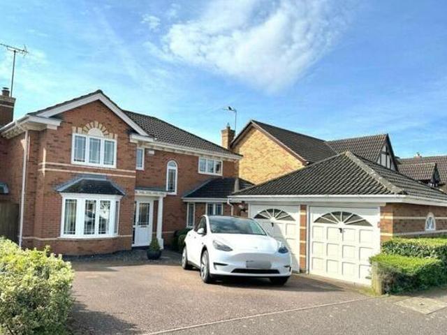 4 Bedroom Detached House For Sale In Wootton