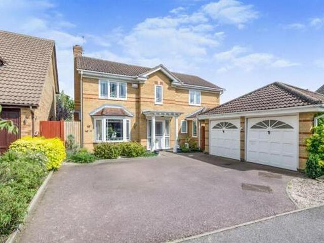 4 Bedroom Detached House For Sale In Wootton